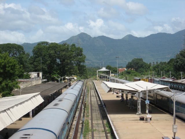 Love to Travel: PUNALUR- SHENKOTTAI METER GAUGE– AN ECSTATIC TRAIN JOURNEY