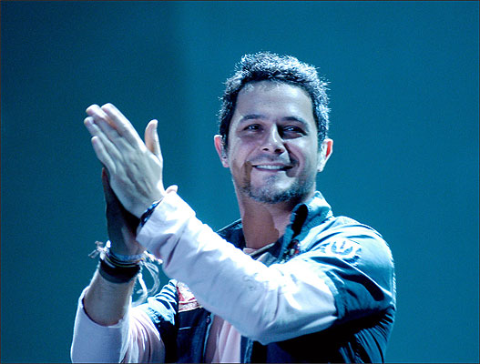 Alejandro Sanz entre los favoritos en los Grammy Latino 2010 - PILINGUI ...