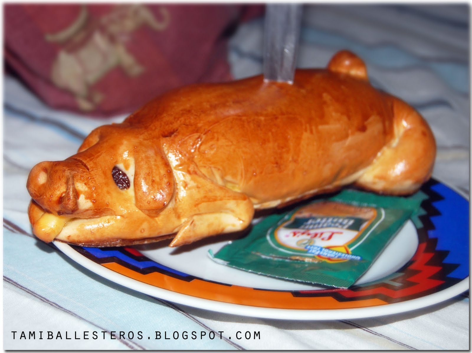 WELCOME TO MY LIFE .: Lechon Bread