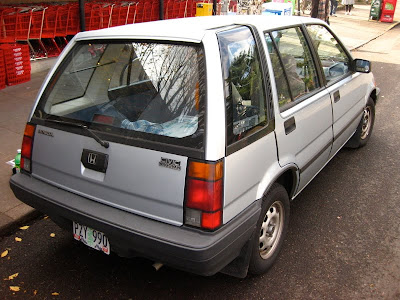 OLD PARKED CARS.: 1987 Honda Civic Wagovan.