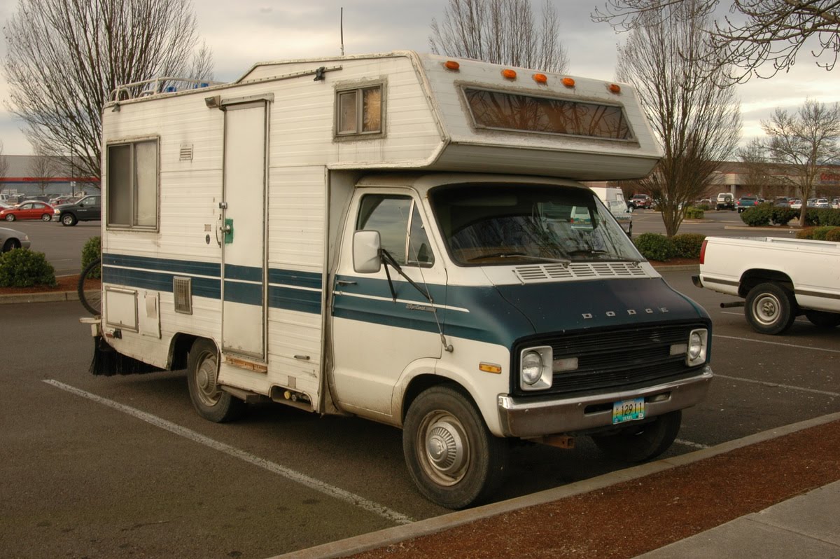OLD PARKED CARS.: Parking Lot Christmas Eve #1 of 5: 1974 Dodge ...