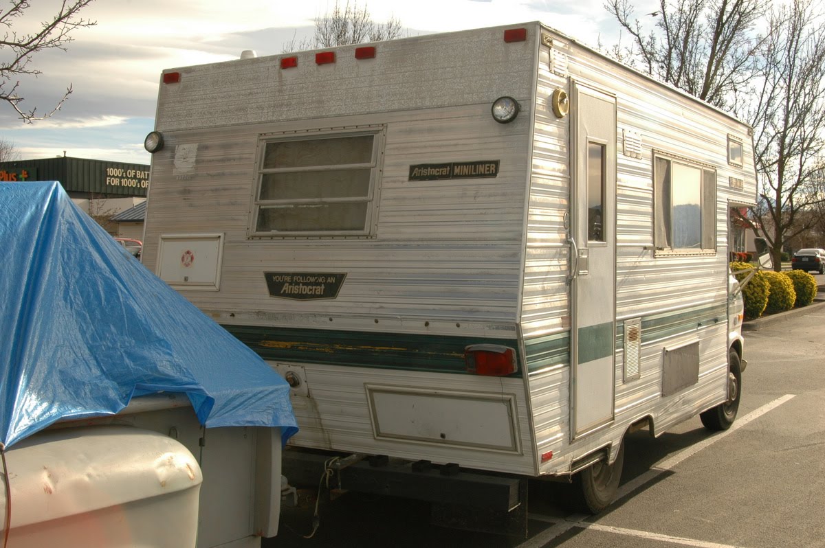 OLD PARKED CARS.: 2010