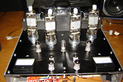Deluxe Tubes Amps: PP @ CV57 (en construction) by night