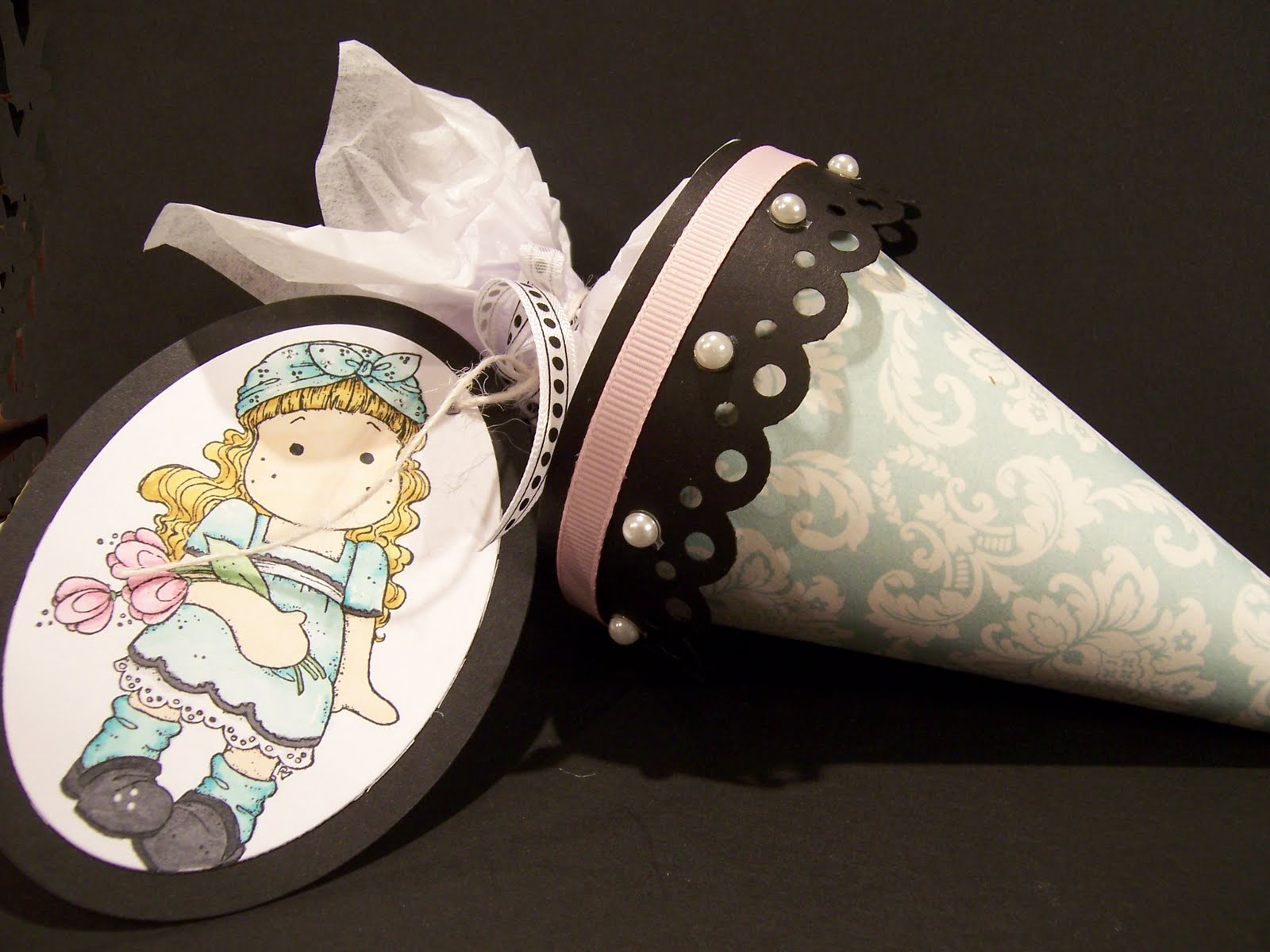 stampin: Stampin' N' Scrappin' Tutorial:Paper Cones