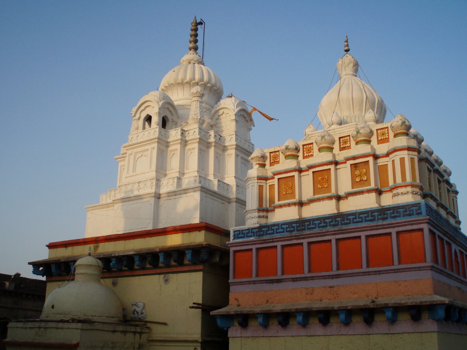 Travelogue Unlimited: Fort Temples of Khandoba : A Photo Feature