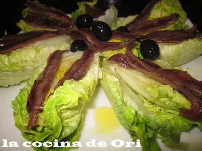 LA COCINA DE ORI: COGOLLOS DE LECHUGA CON ANCHOAS