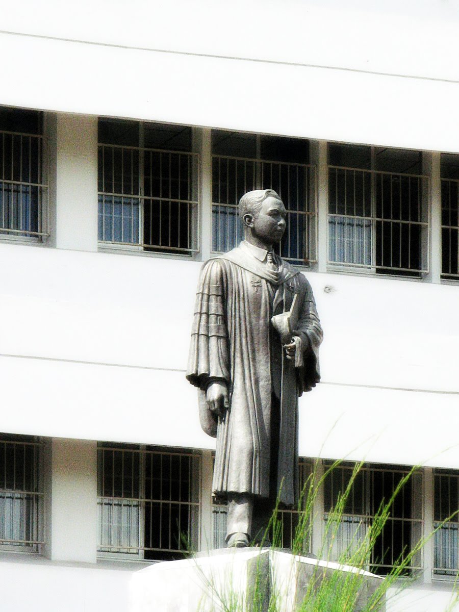 The World of Statues: Prince Mahidol of Songkla