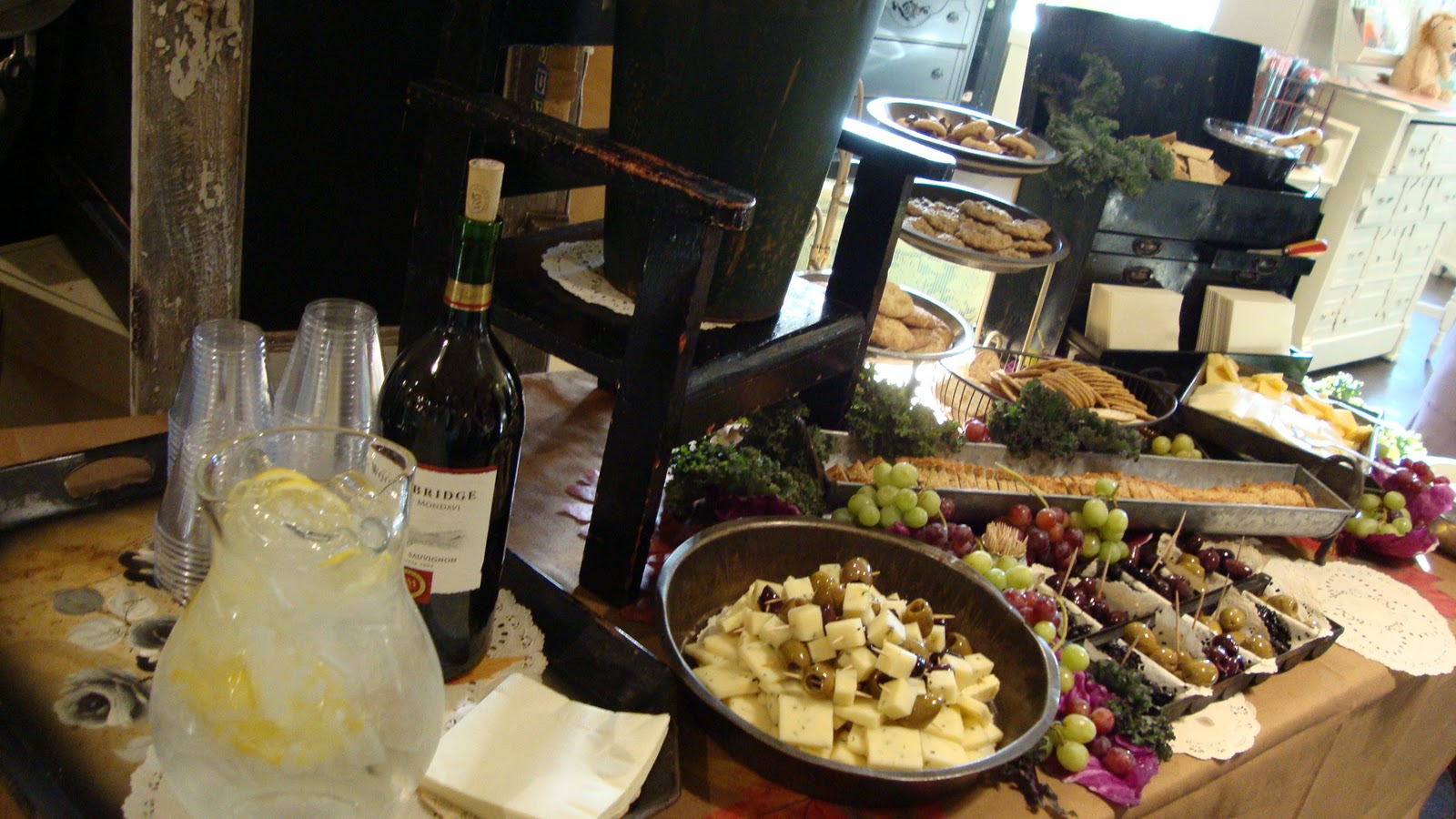 SylviaS VintagE DaughteR: Sue Whitney of JUNKMARKET Style - comes to ...