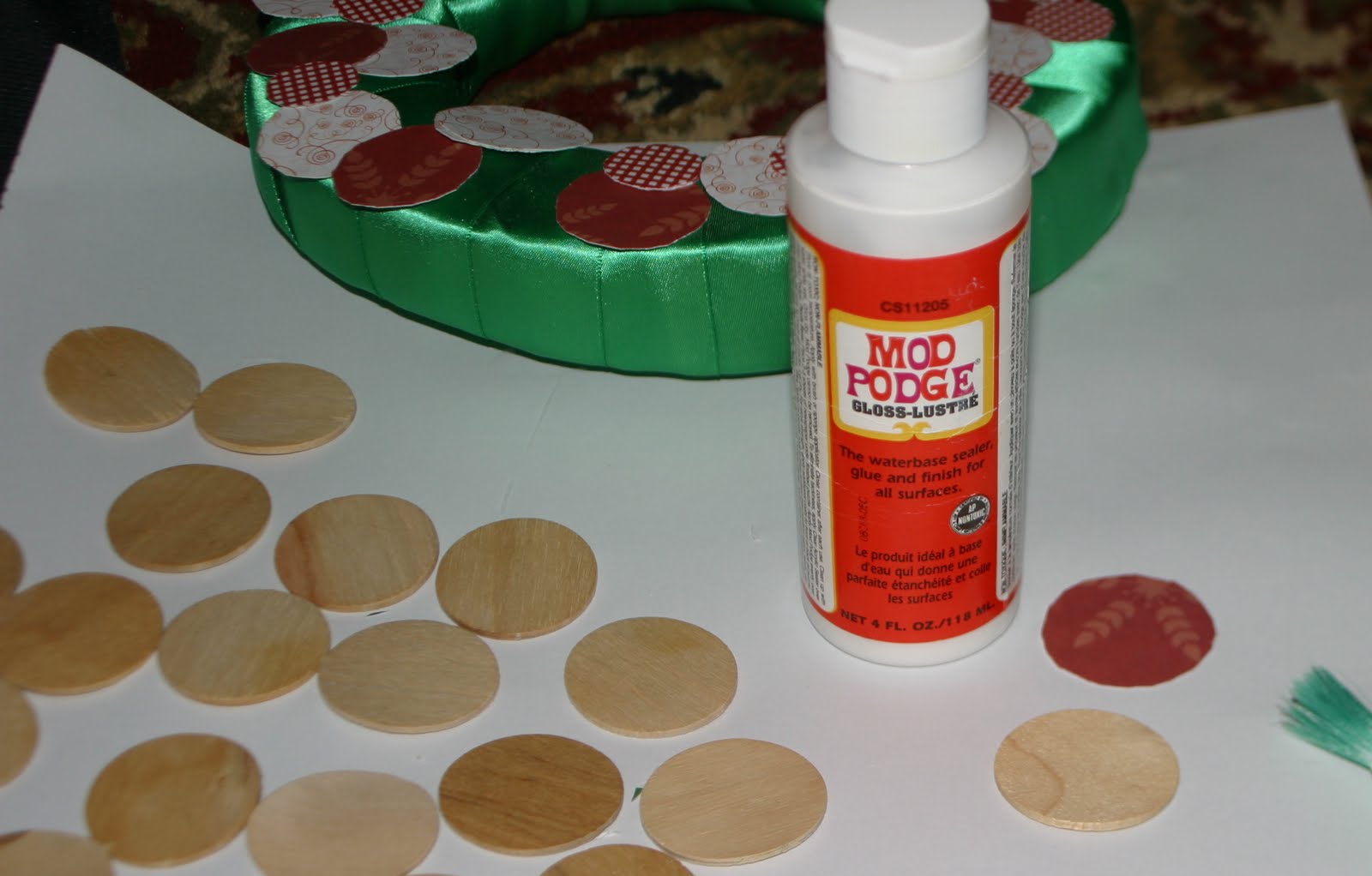 my mod-podge 3d Holiday wreath - B. B.