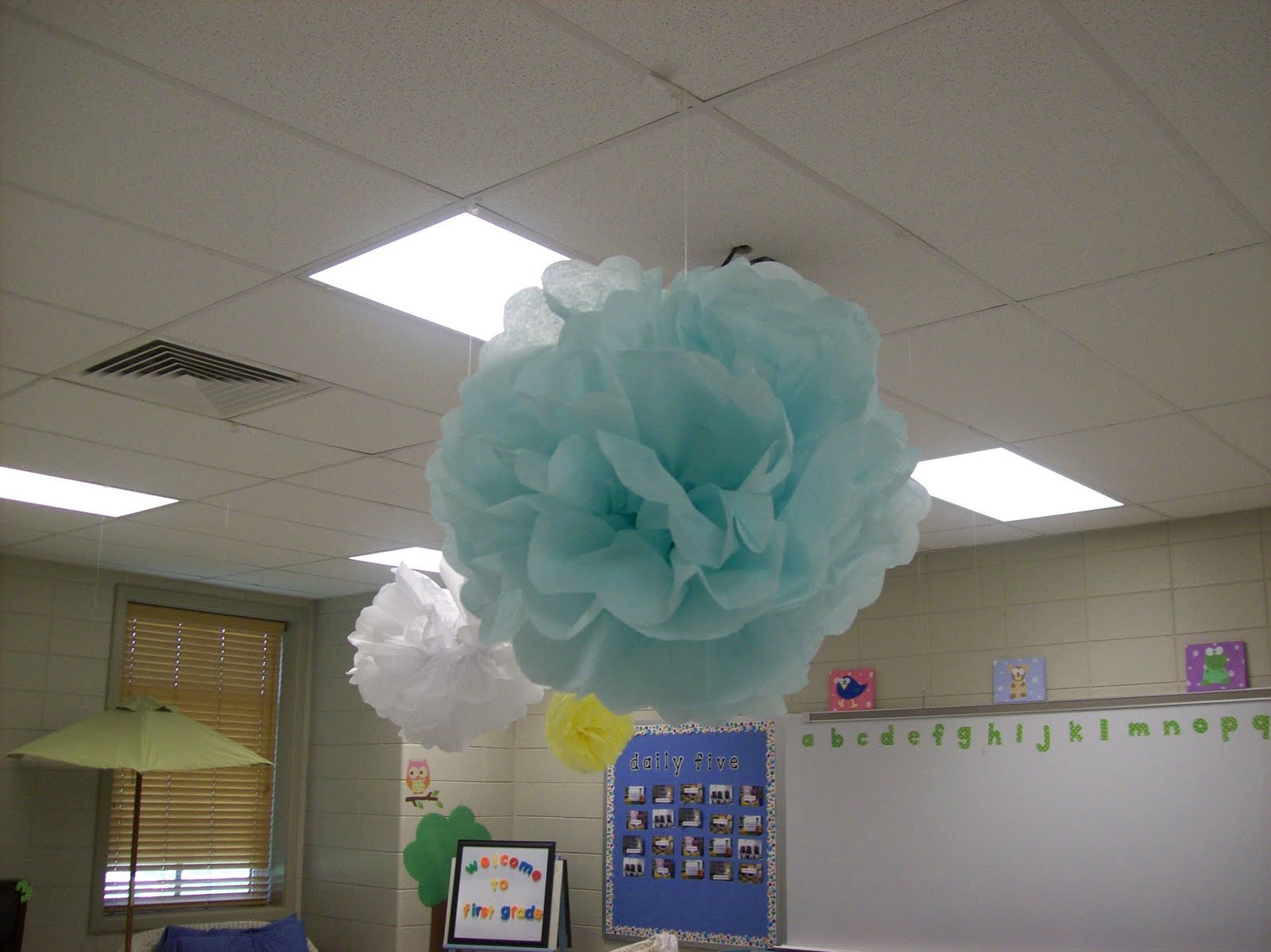 First Grader...at Last!: Whimsical Giant Tissue Paper Flowers