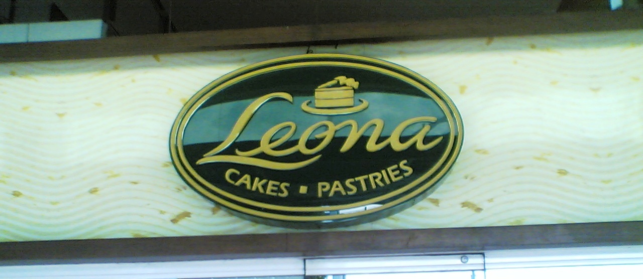 Adventurous Lei: Leona Cakes & Pastries