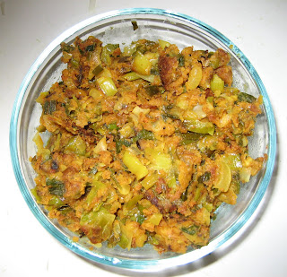 Aditi and Ganesh's Blog: Spring Onion Jhunka