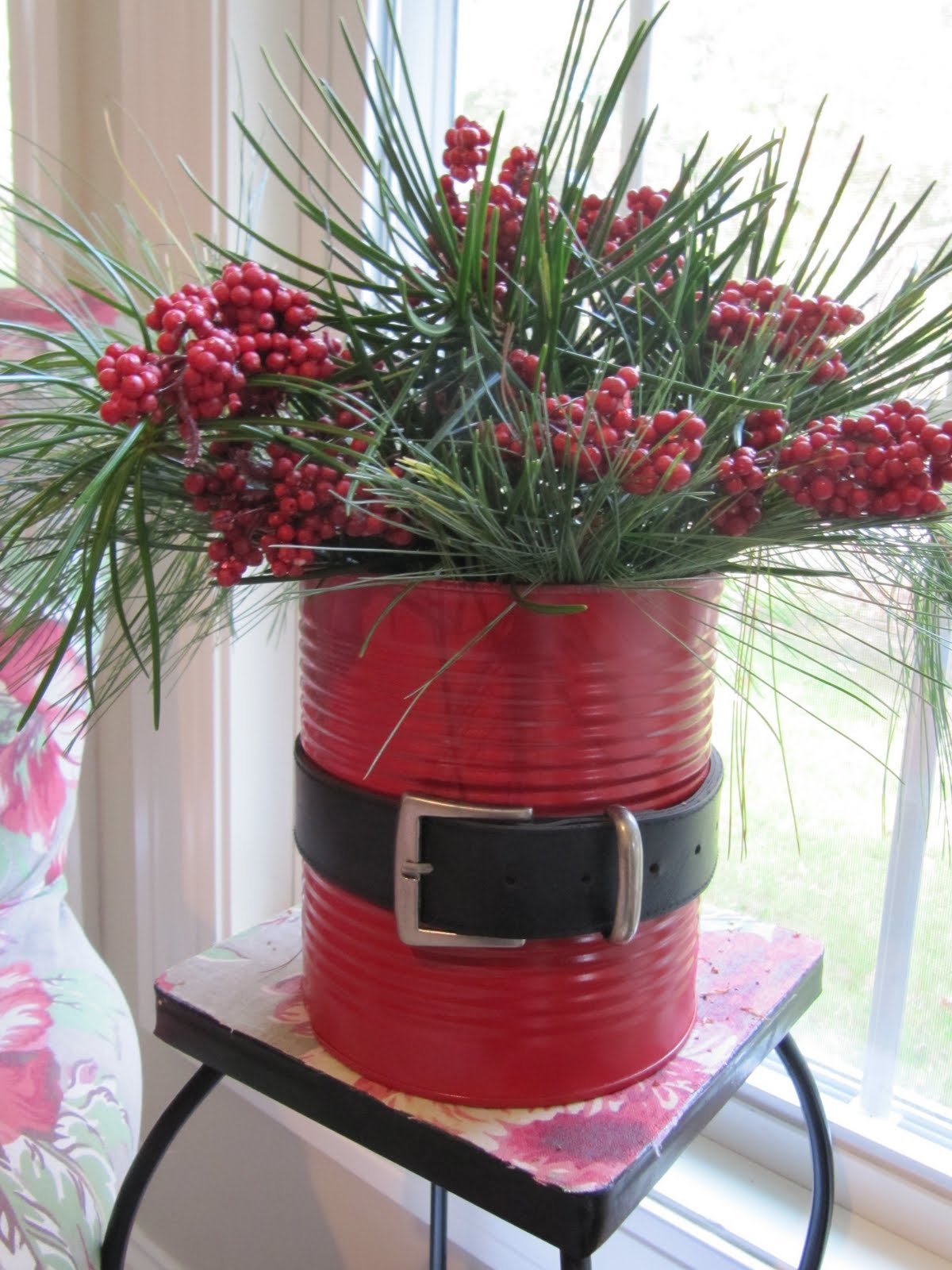 DIY SANTA CLAUS TIN CAN!