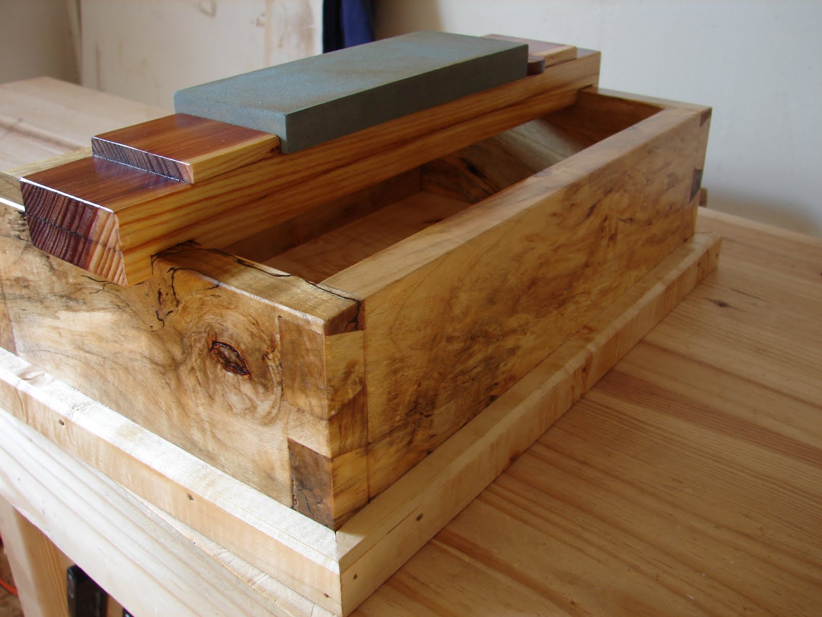 A.M.D.G. Woodworking: Portable Waterstone Honing Station