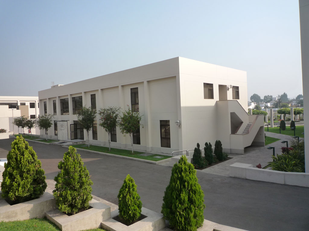 PREACHING IN PERU: CCM in Lima Peru