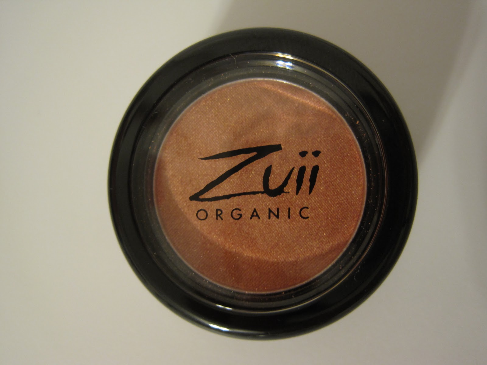 ~Sugar Me Sweet~: Zuii Organic Eye Shadow Review!