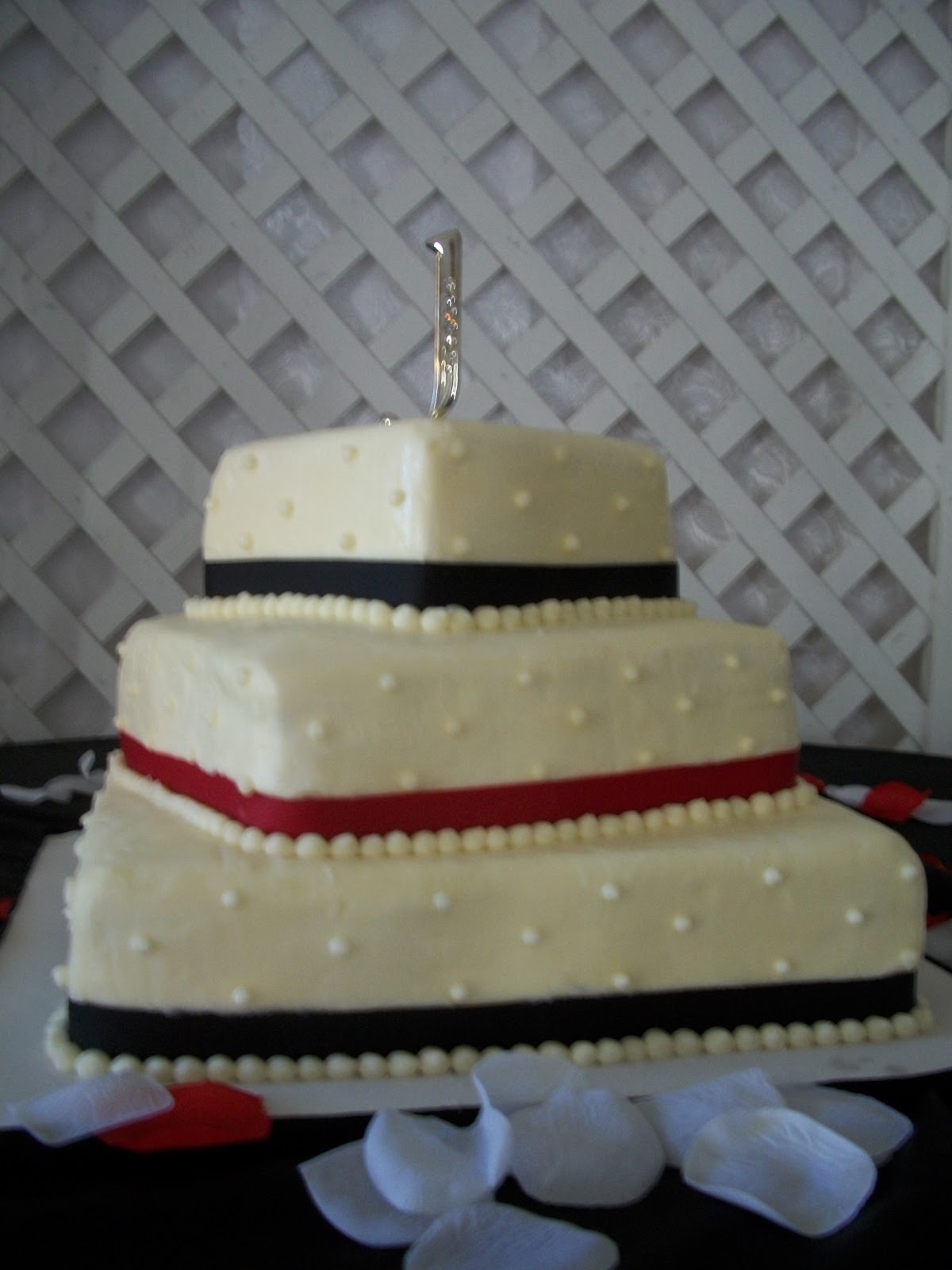 Lauren's Cakes: Three Tier Offset Square Wedding Cake