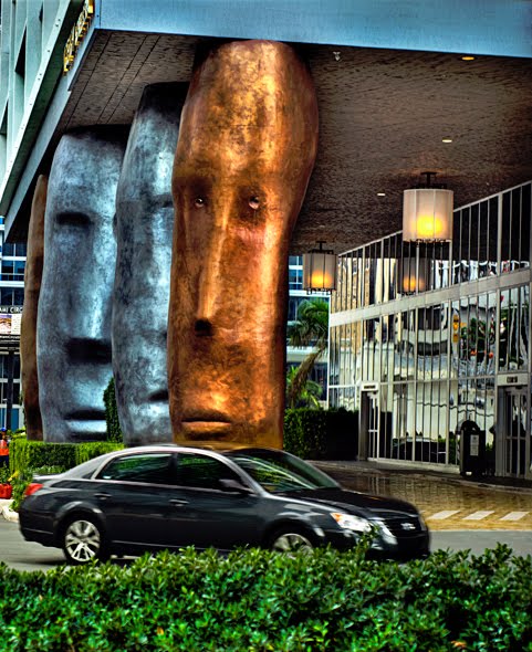 ThePlushPad: Chic In Miami: The Viceroy Hotel