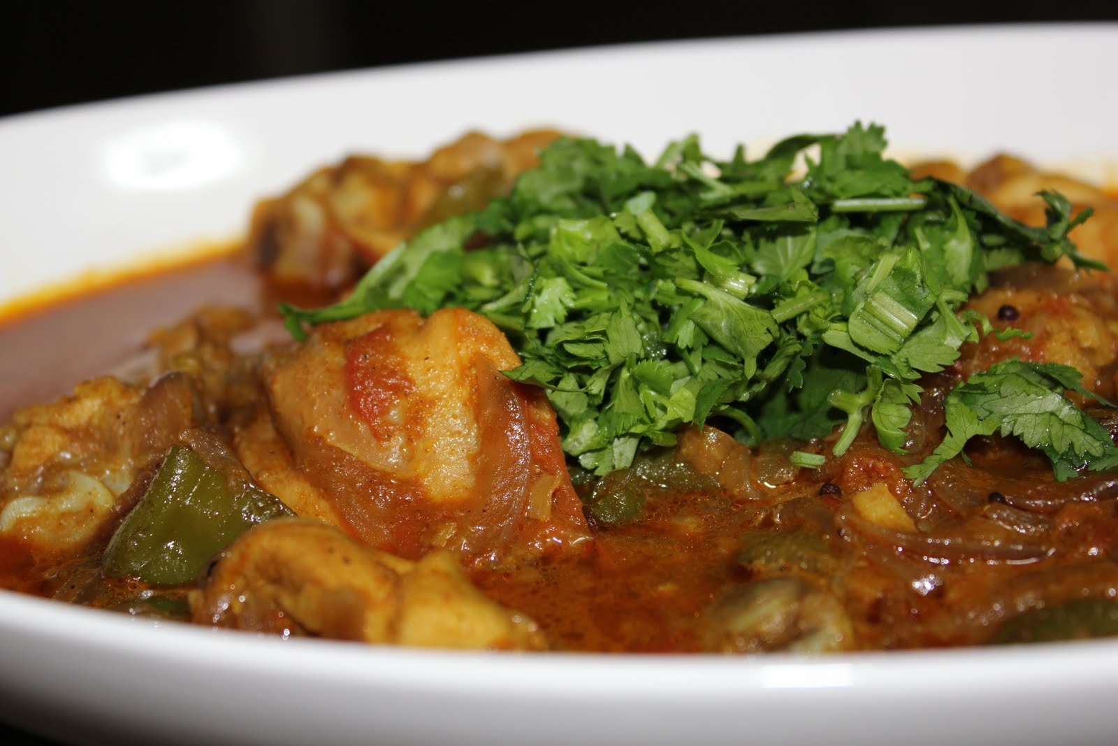 Try me from Recipe Basket.......: Chicken curry