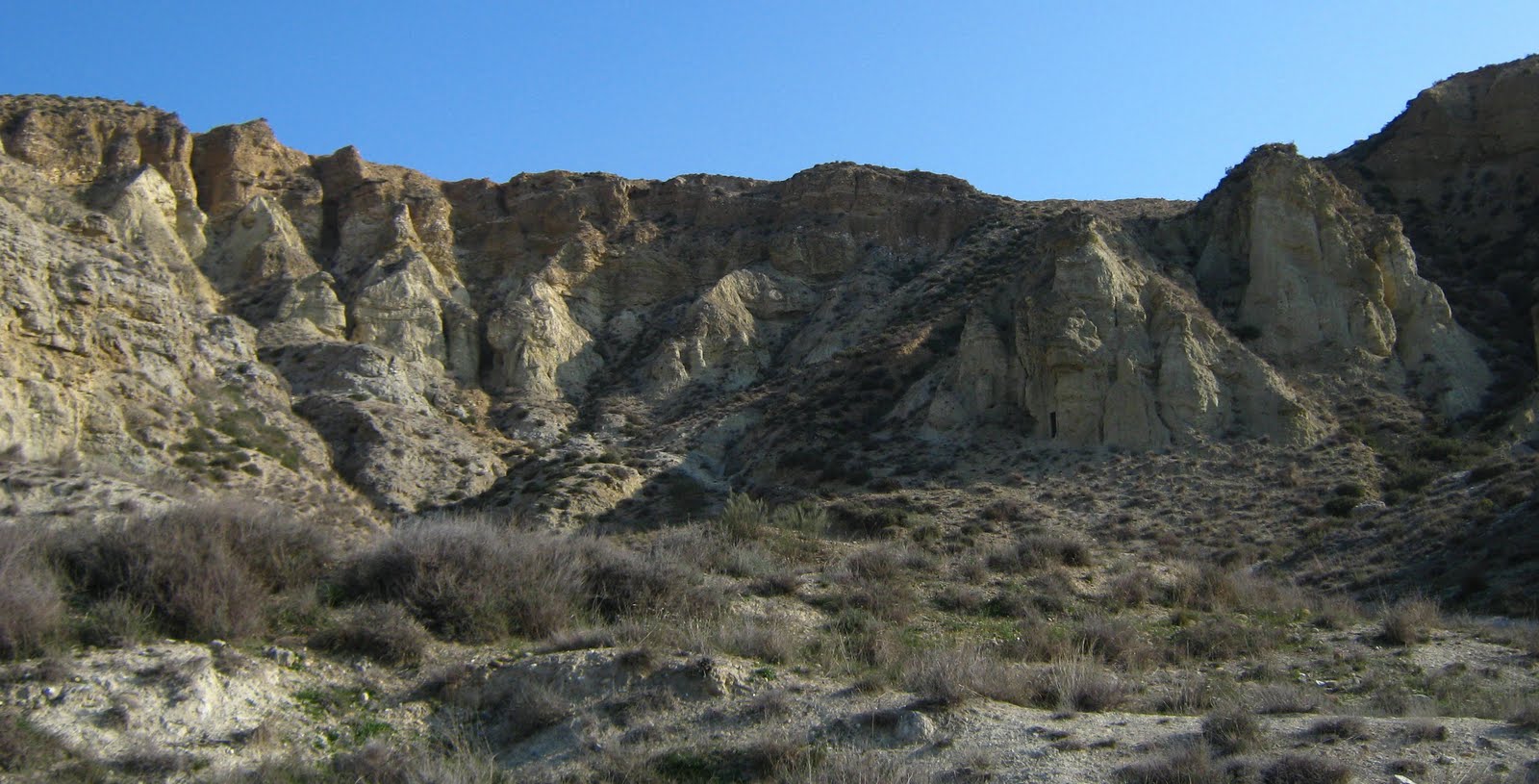 Zaragoza Milenaria desde la distancia.: Camino a los Galachos de Juslibol