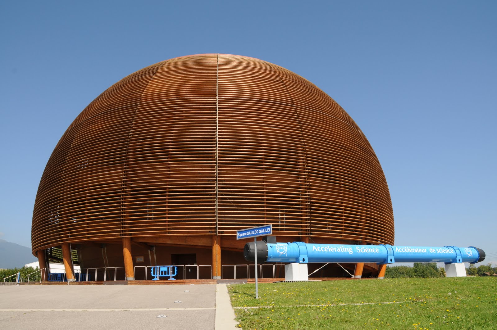 Nerdly Day at CERN – The Travel Geeks