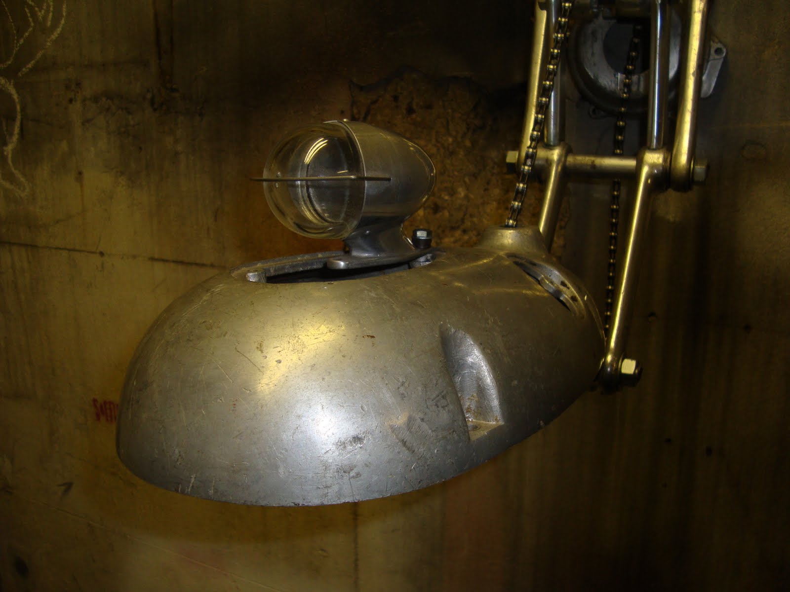 Mechanical-Alchemist: LUFF LIGHTING.