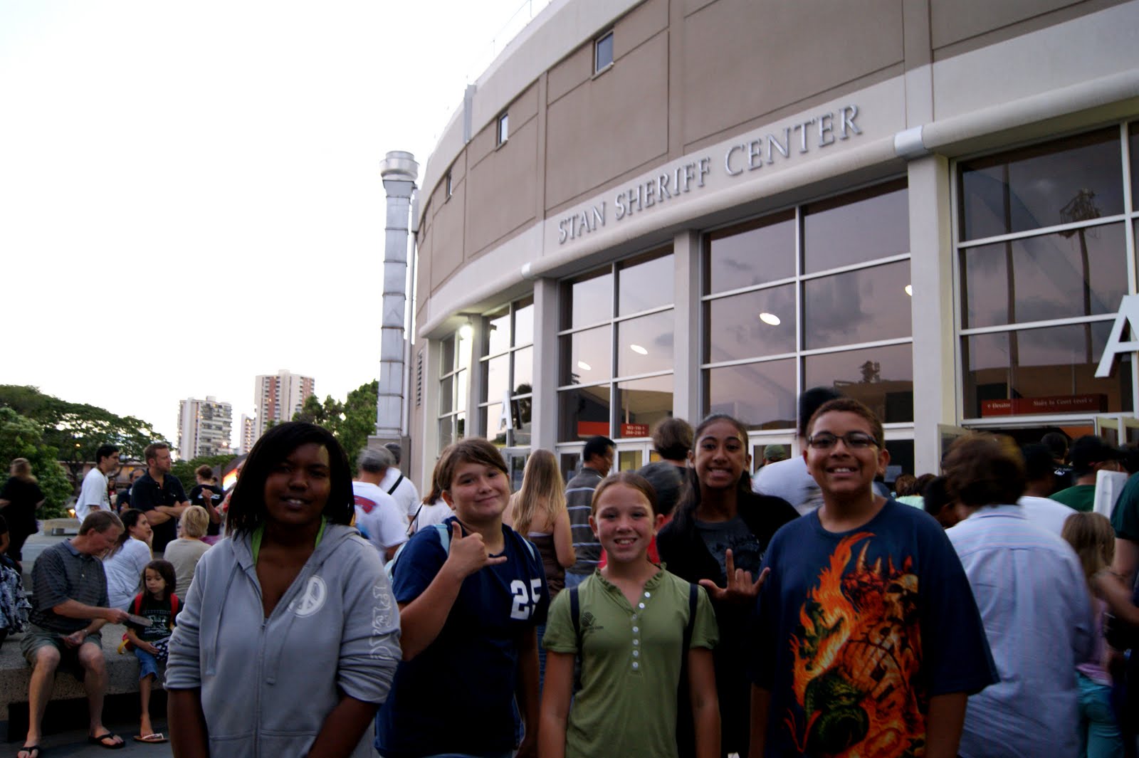Aliamanu's Young Voices: BGCH Cheers on UH Wahine Volleyball