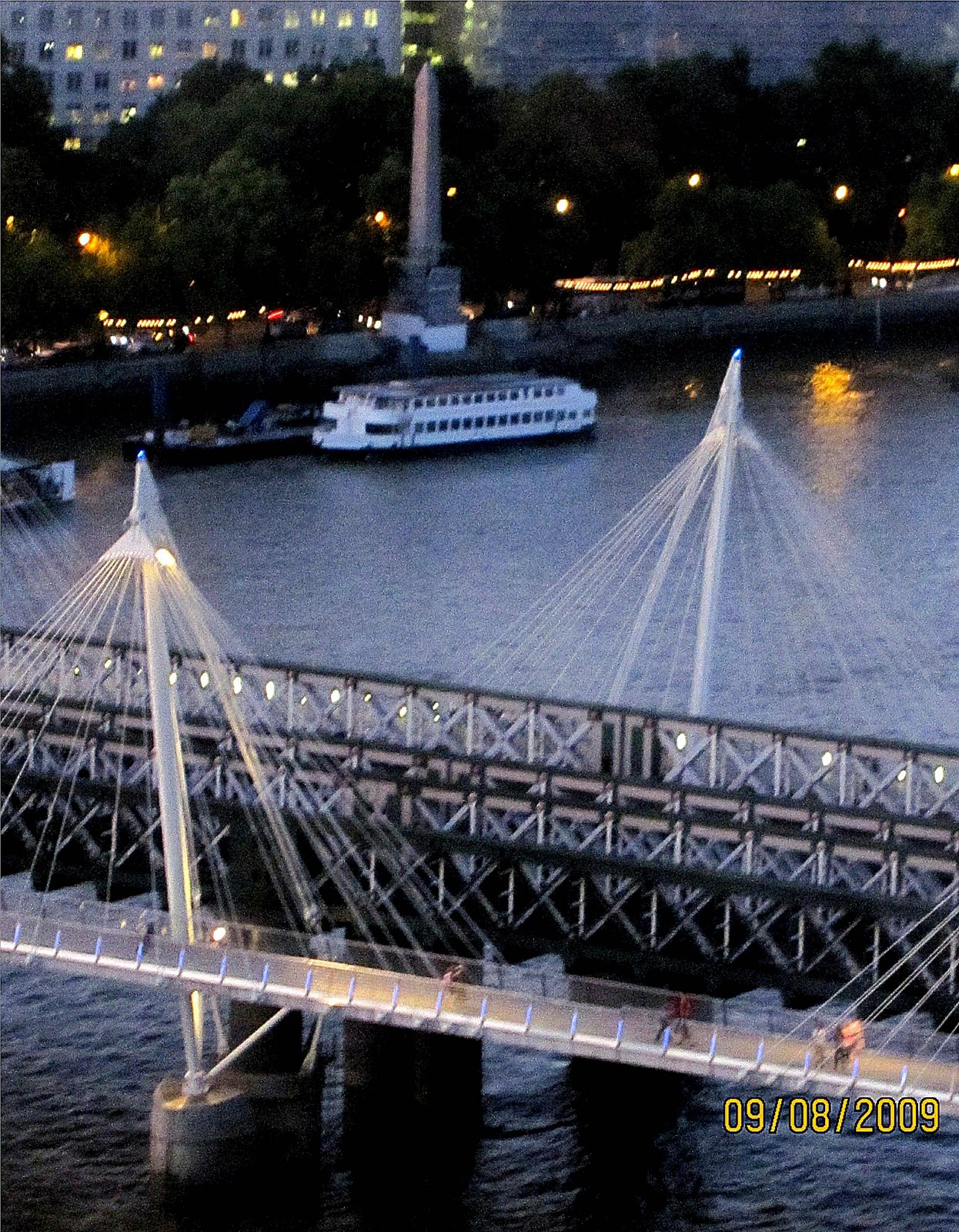 Glenn Ashton Author Blog: The London Obelisk: Cleopatra's Ghosts