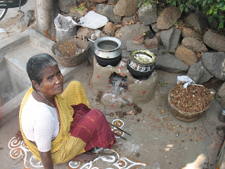 Dung Cakes - ARUNACHALA GRACE