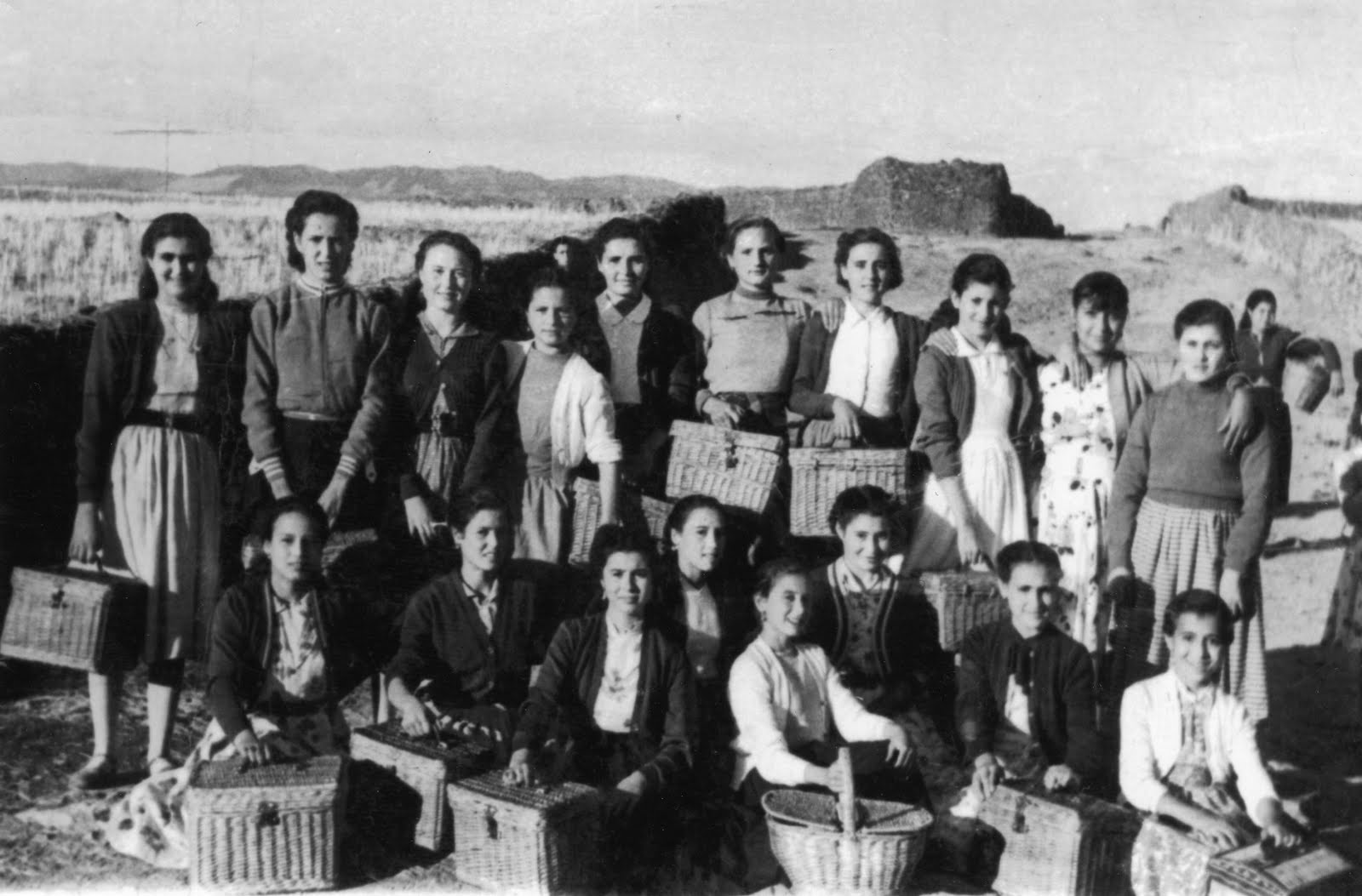 BLOG DE LA ASOCIACIÓN CULTURAL DE SIRUELA: ¡NOS VAMOS PARA EL BODIGO ...