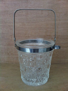 Karya Babah Antik: Tempat Es Batu