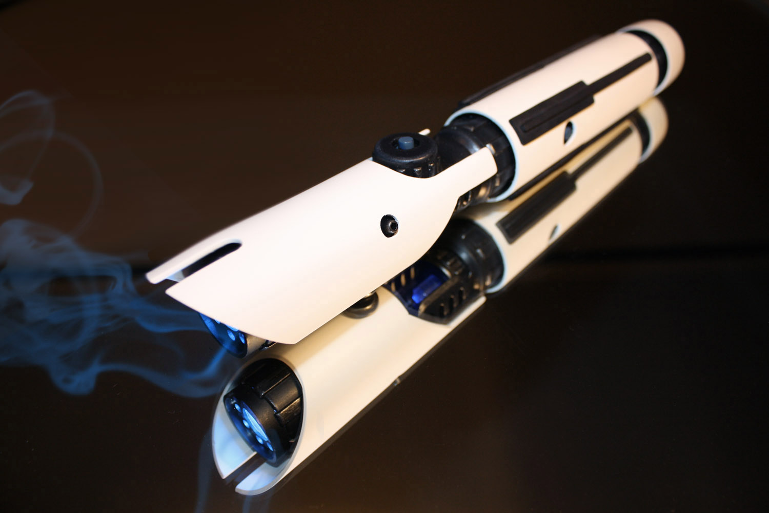 Hidden Geometry: 1£ Store lightsaber