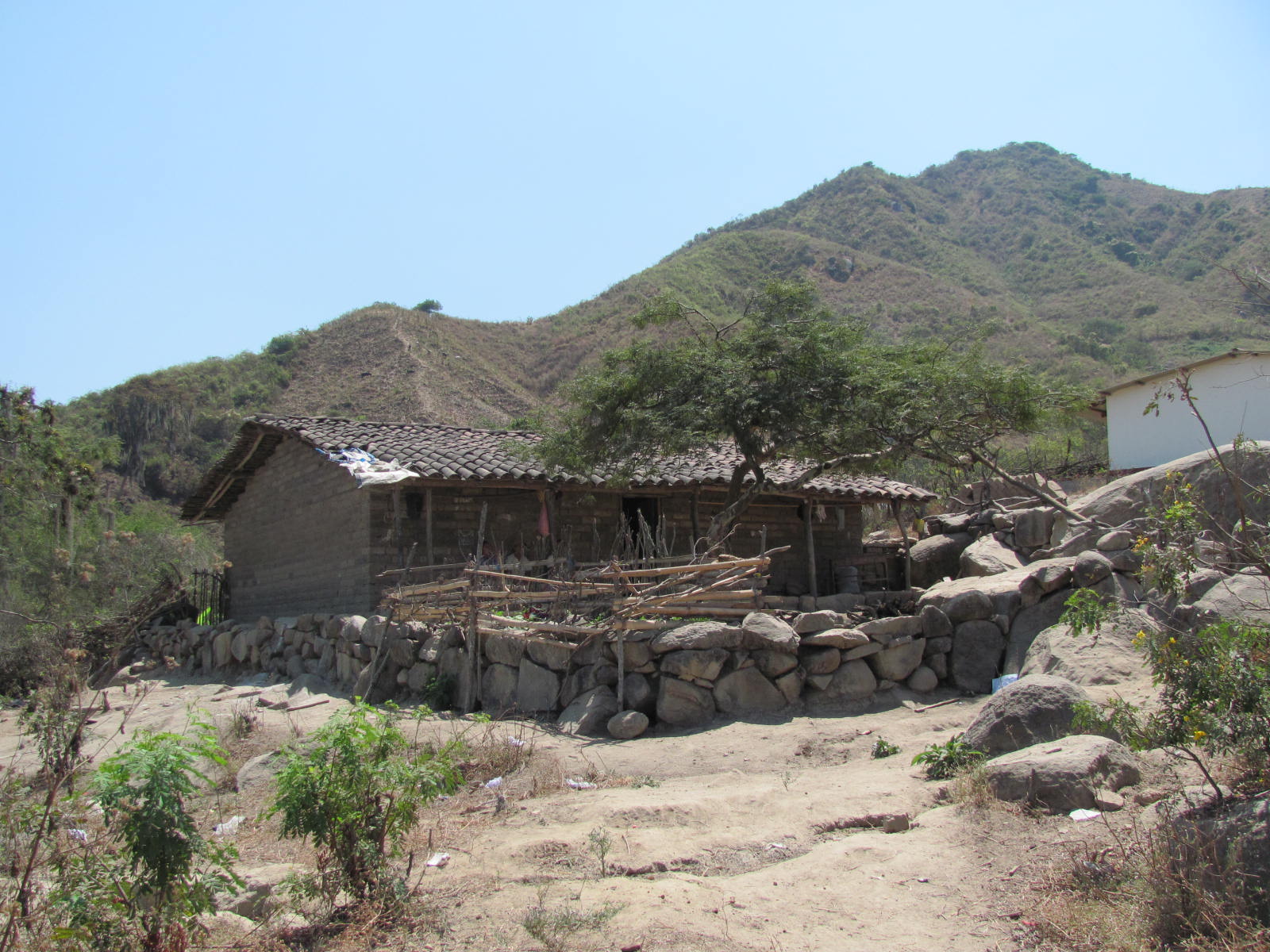 chulucanas-perù: RESTOS ARQUEOLOGICOS