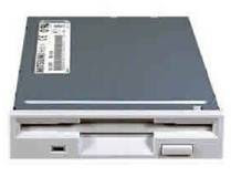 อุปกรณ์ภายในเครื่องคอมพิวเตอร์: ฟล็อปปี้ดิสก์ (Floppy Disk)