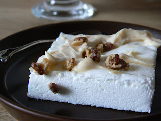 Toimetused köögis: Munavalge magustoit