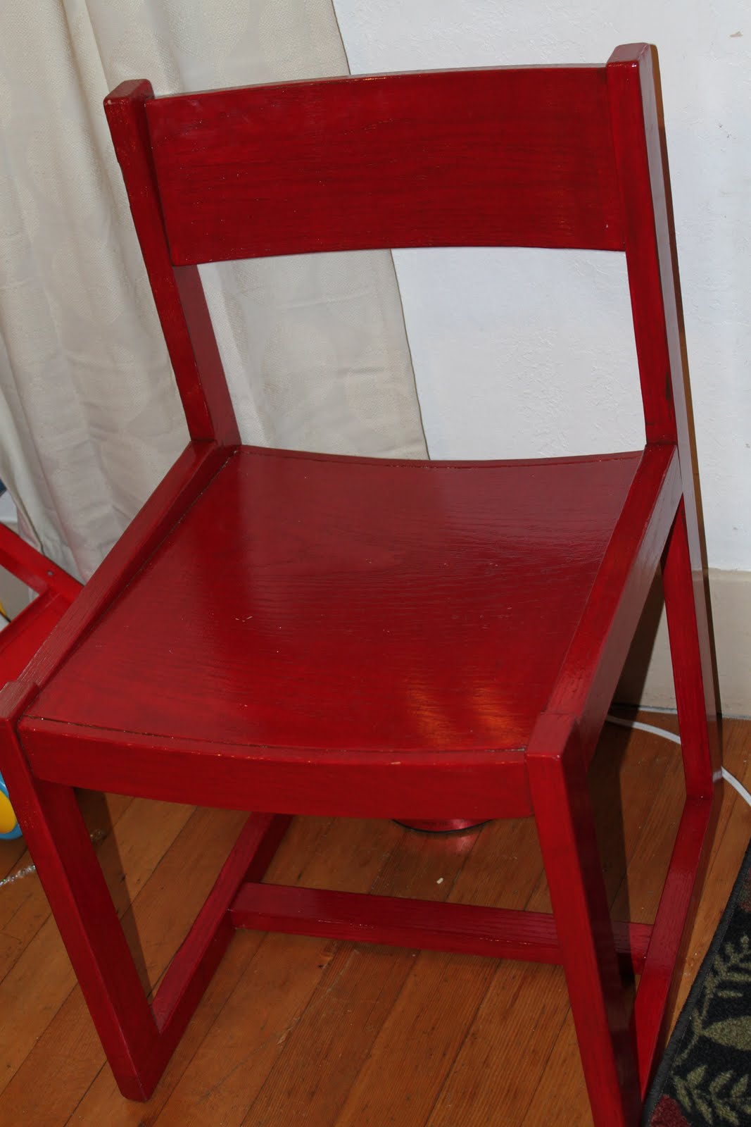 She's Crafty!: Gotta Love a RED CHAIR!