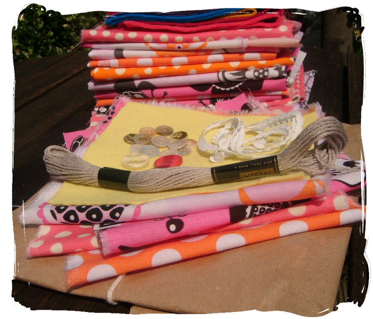 Crafty Templates: Julie: Decorating your 'Quirky Kit' canvas bag