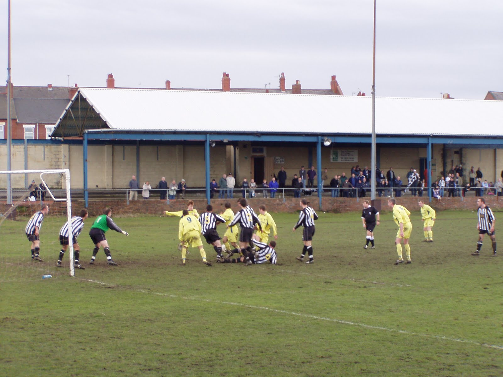 The Boys in Black and White: Ashington AFC (England)