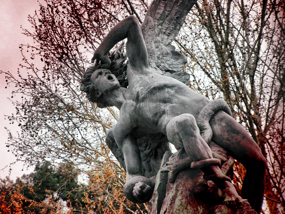 ViK - Photo: A un Ángel caído