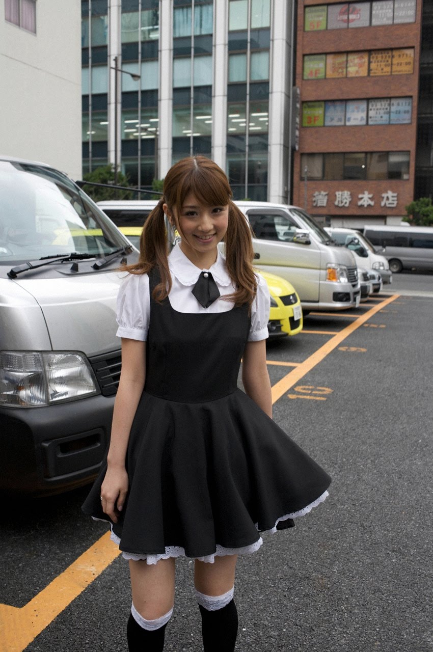 Yuko Ogura as cute waitress | japanese girls 2011