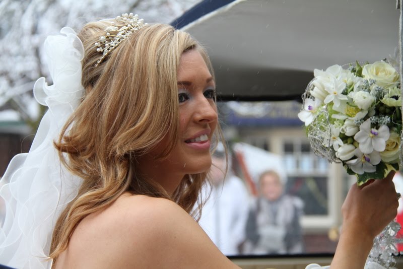 The Beautiful "White Christmas" Wedding of Emma & Karl at St Chads ...