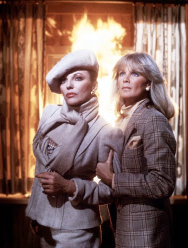 Dear Jackie,: A DYNASTY MOMENT; POSE FOR PHOTO BEFORE EVACUATING ...