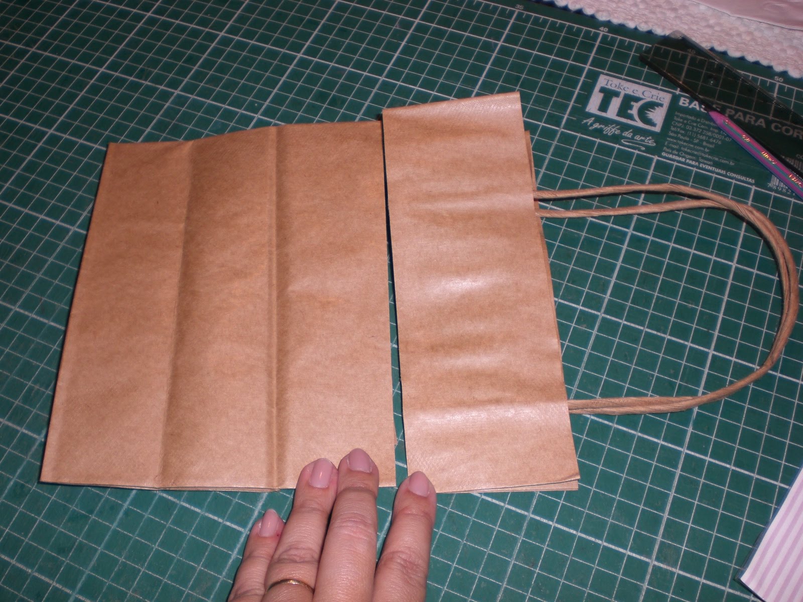 Kátia Mundo das Artes: Tutorial: Sacola de craft com carimbo Magnólia