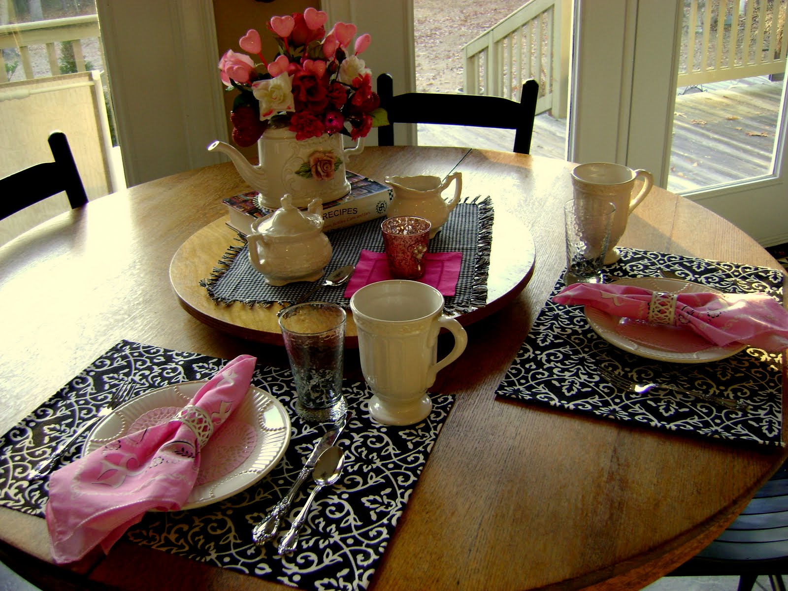 The Decorative Dreamer: Brunch for the Girls