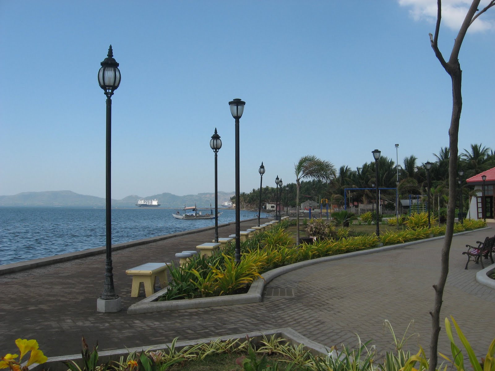 Doc Ernie's Adventures in the Web: A visit to Balayan, Batangas