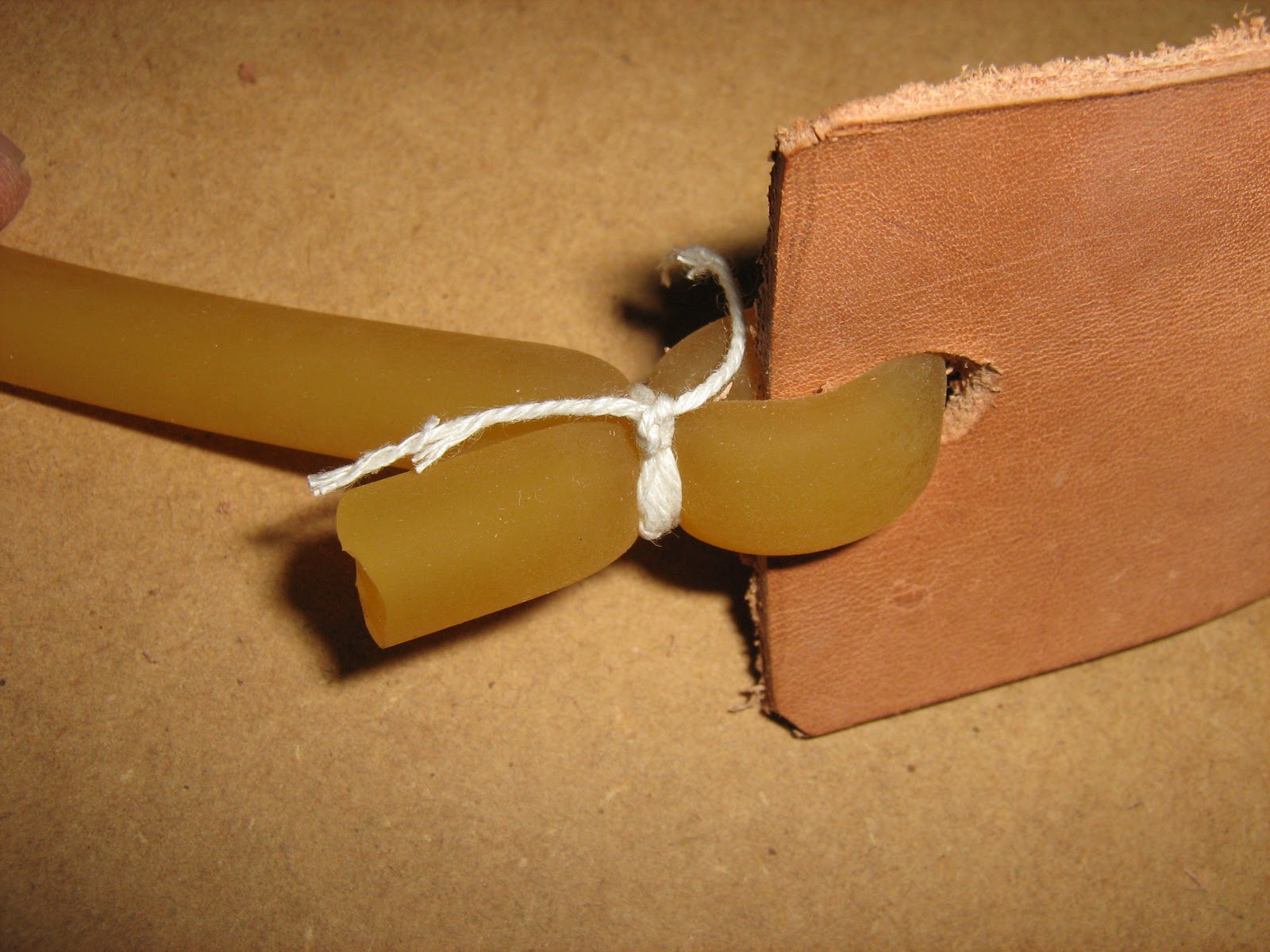 O Aventureiro: Turbinando o estilingue passo a passo.