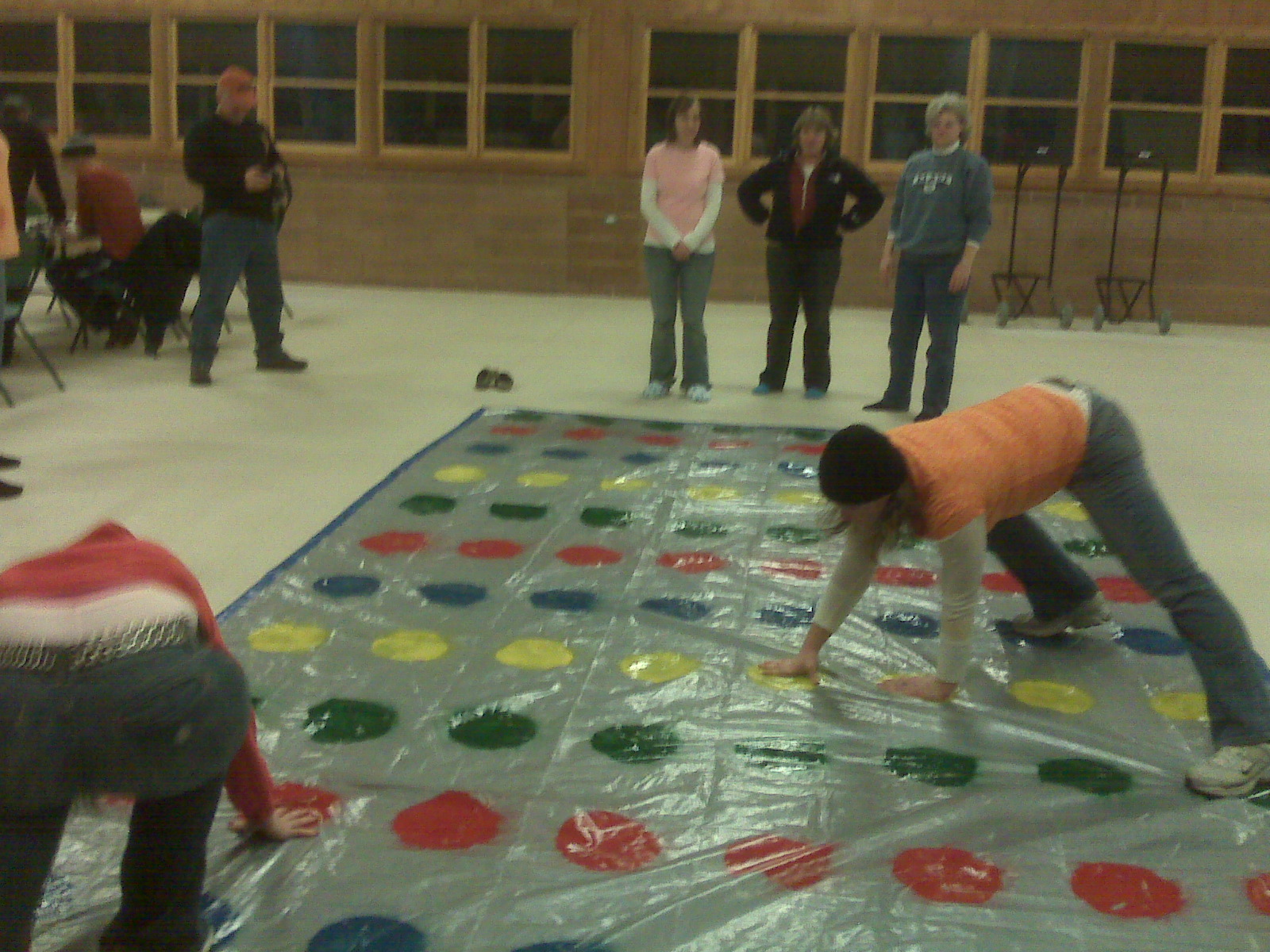camping twister board (image)
