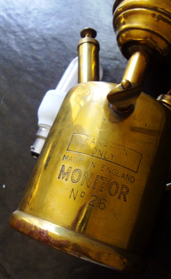 For Old Time's Sake: UNIQUE ANTIQUE STYLE "MONITOR" BRASS TABLE OIL ...