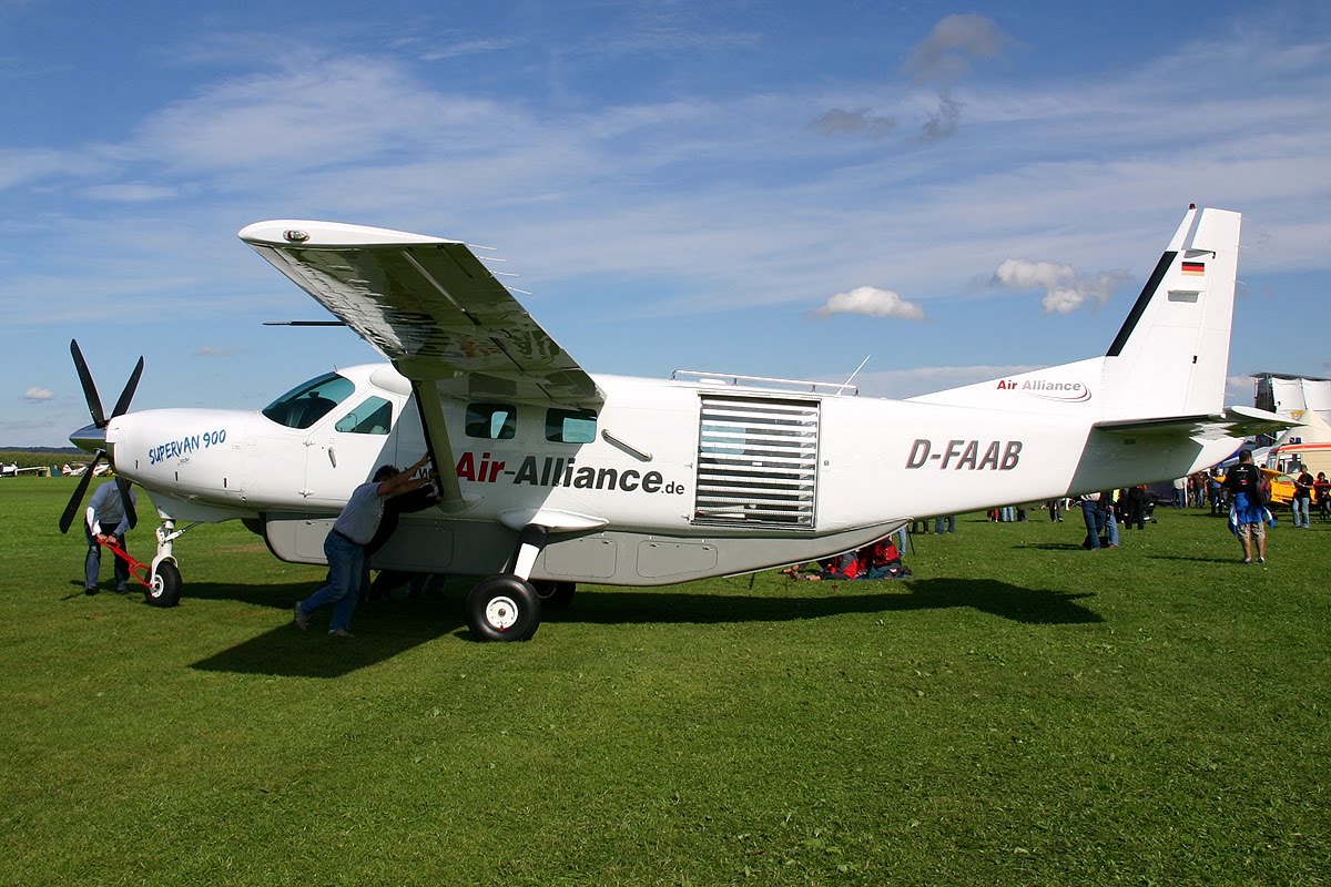 Eastwings: Cessna 208B Grand Caravan Supervan 900 * Air Alliance * D-FAAB