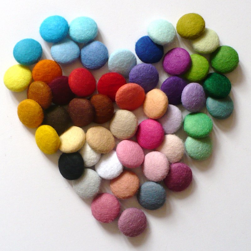 Titchables: Felt Buttons!
